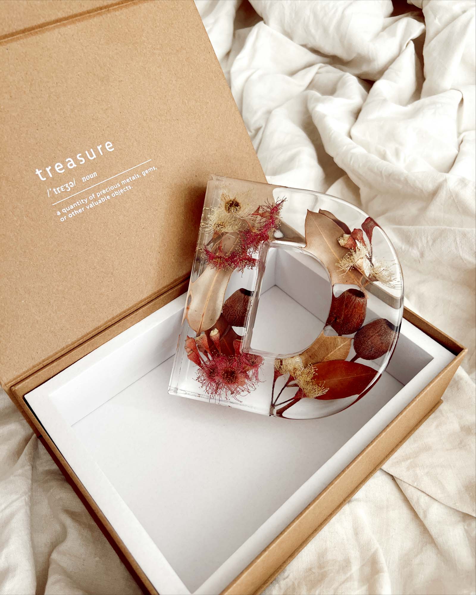 Large Treasured Letters™ – The Linen Print