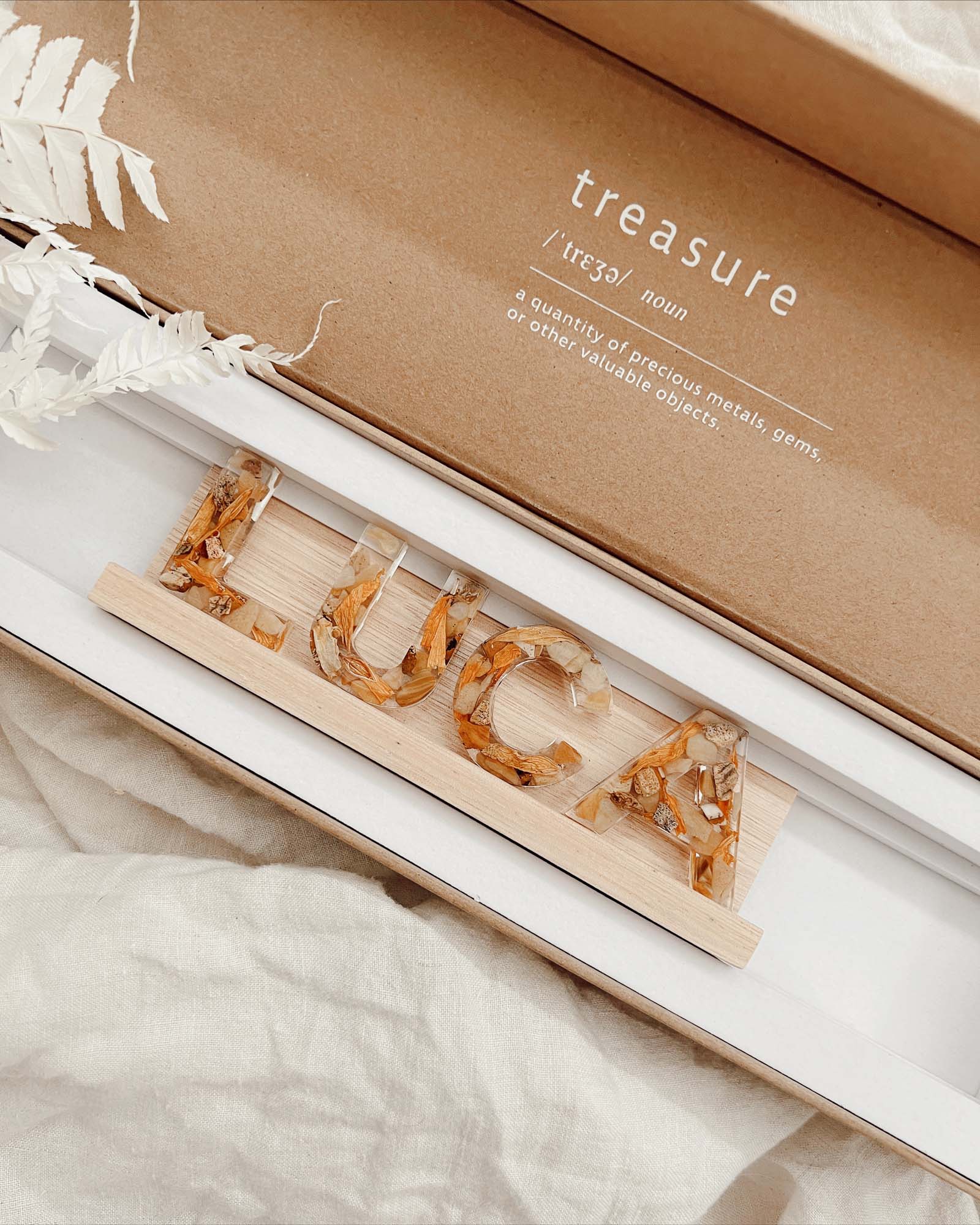 The Treasured Letters®️ - Golden – The Linen Print